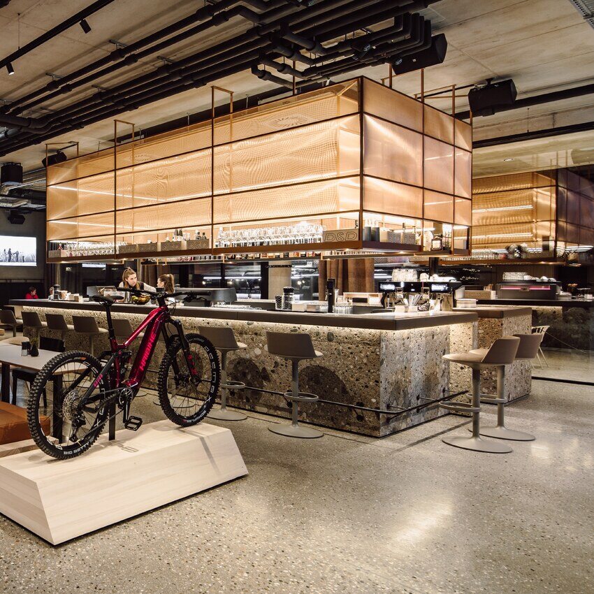 Dips&Drops Flachau | SPORTS · HOTEL · BISTRO